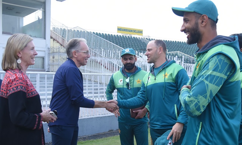 Australian High Commissioner boosts spirits as Pakistani Cricket Team ...