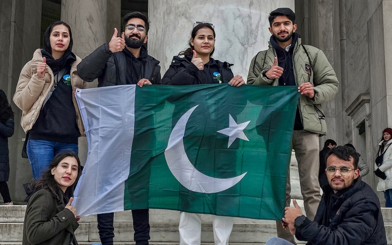 Pakistani students face setback as US halts UGRAD Exchange Program ...